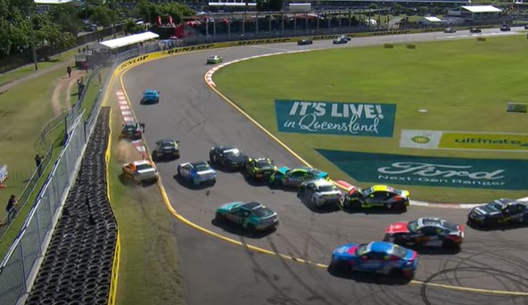 Watch: Five cars crash in Toyota 86 Racing Series – BGMSportsTrax